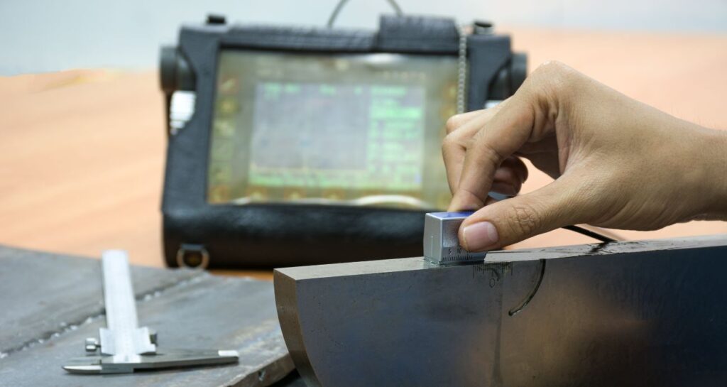 NDT Training in UAE I NDT Level 2 Training and Certification Courses in UAE